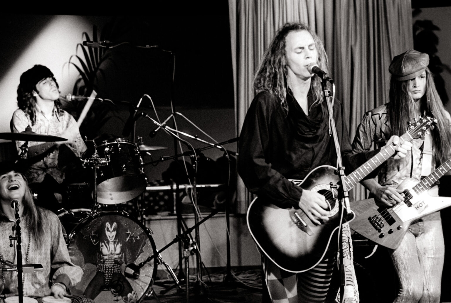 The official Redd Kross web site - official news and information about ...